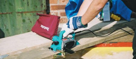 Using a power planer - lets-do-diy.com