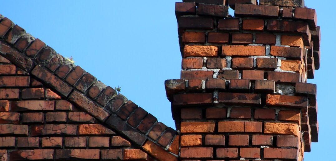 Chimney repointing - lets-do-diy.com