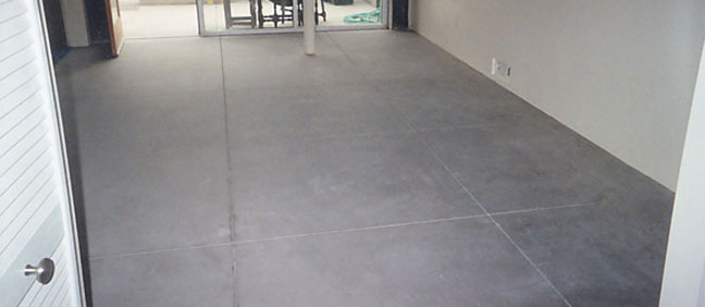 Laying a concrete floor - Step-by-step guide and video