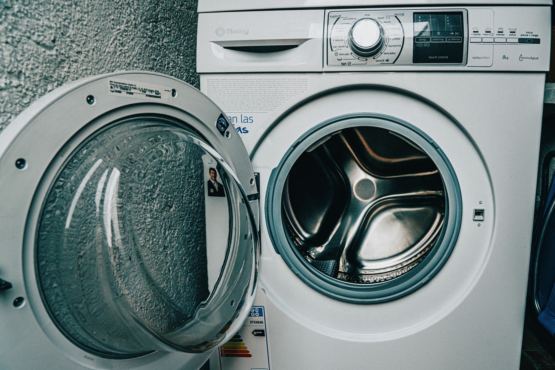 Plumbing in a washing machine - lets-do-diy.com